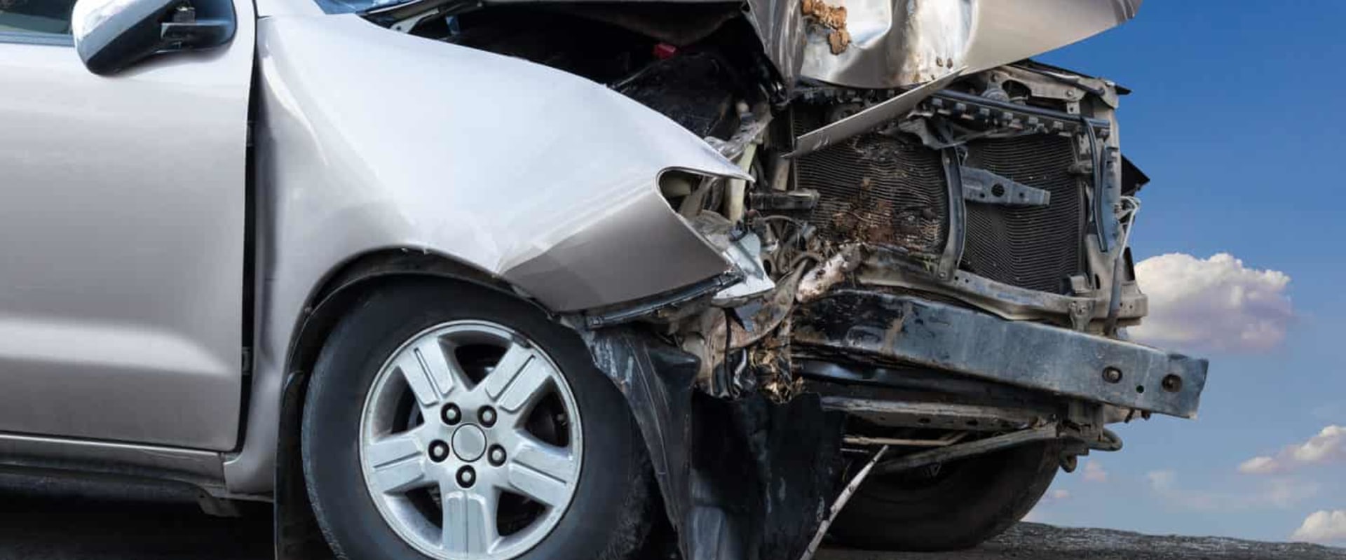 How to Remove Damaged Parts and Components from a Vehicle